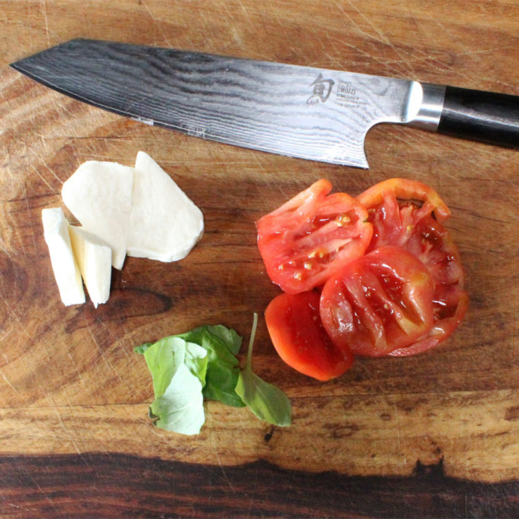 Molly’s Mills Caprese Salad – Molly’s Garlic Goddess Seasonings